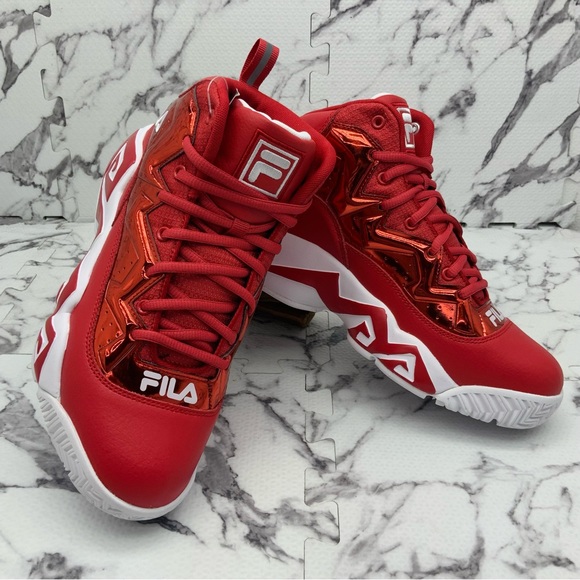 Fila | Shoes | Mens Fila Mb Night Walk Red Metallic White Sneakers Nwt ...